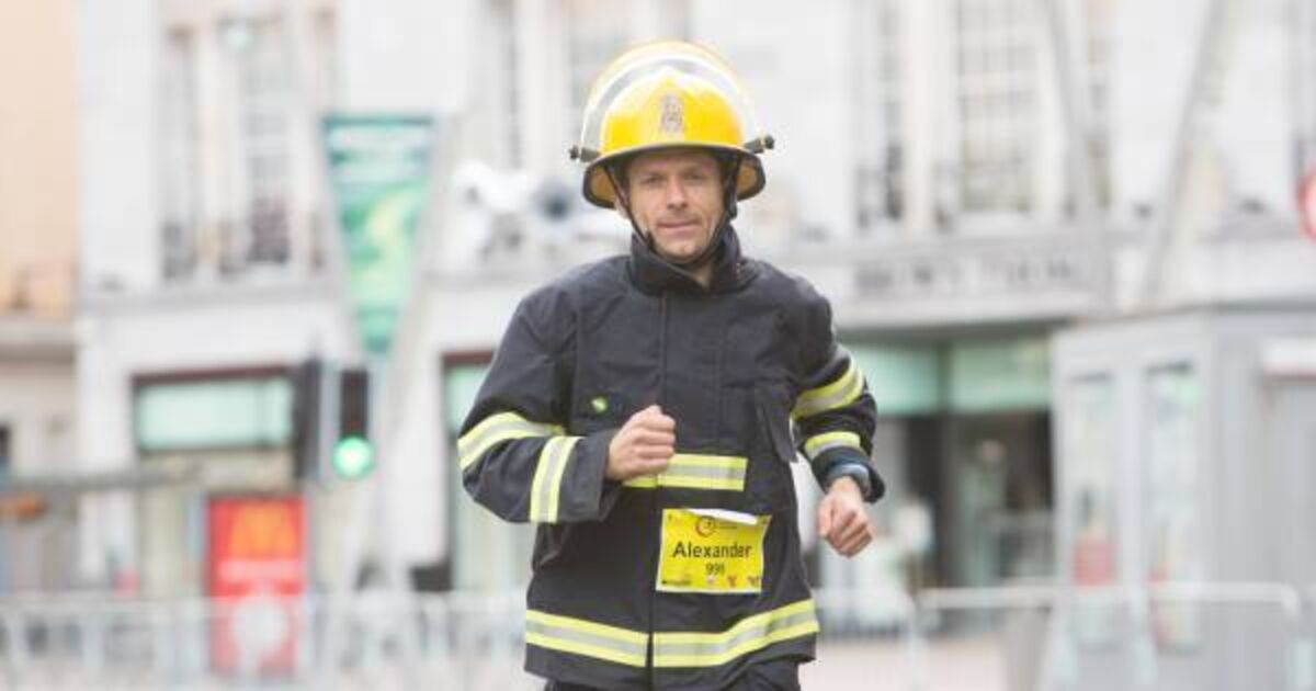 Firefighter runs Cork marathon in full gear, breaks world record