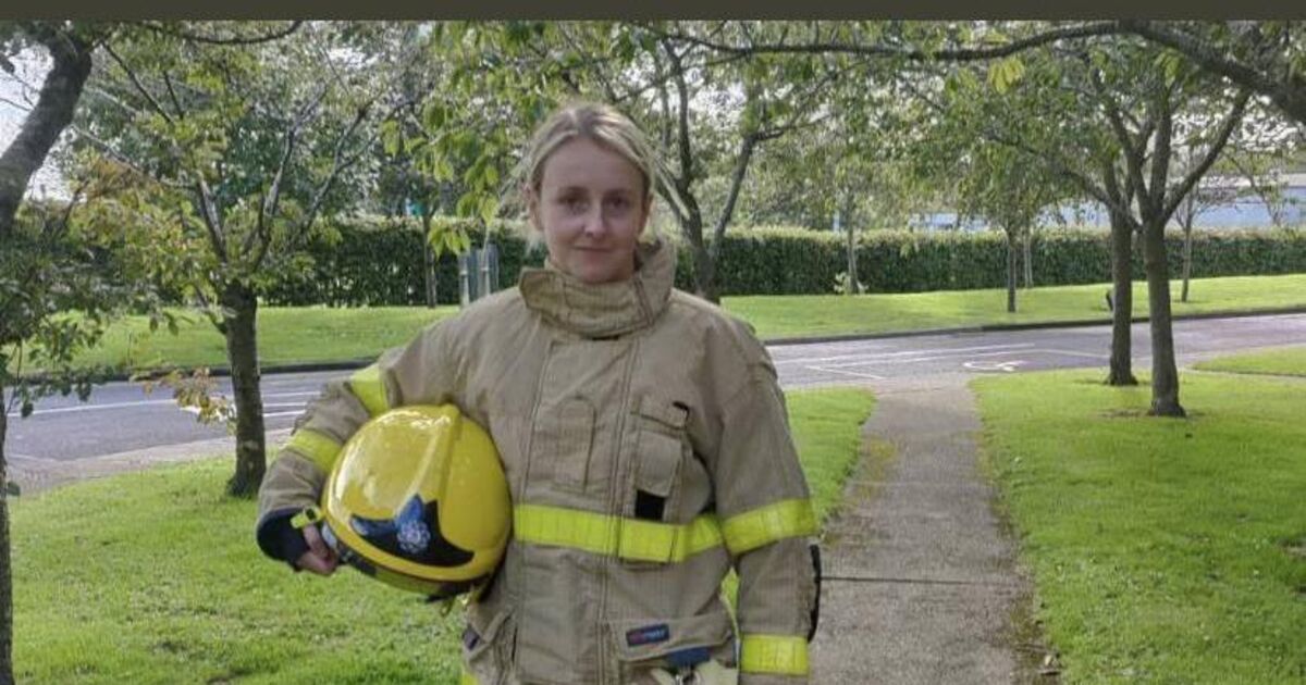 Off-duty firefighter hailed as hero after she helped save swimmer in ...