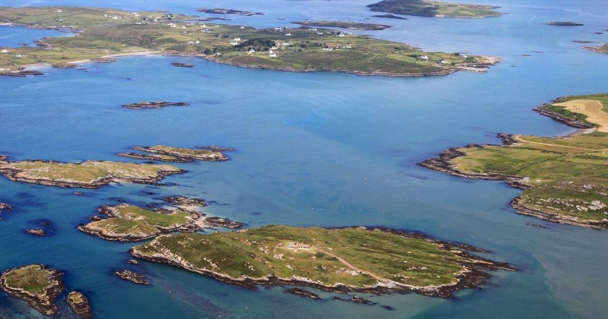 Islands of Ireland: Hardly enough sand to fill a few buckets on Sandy ...