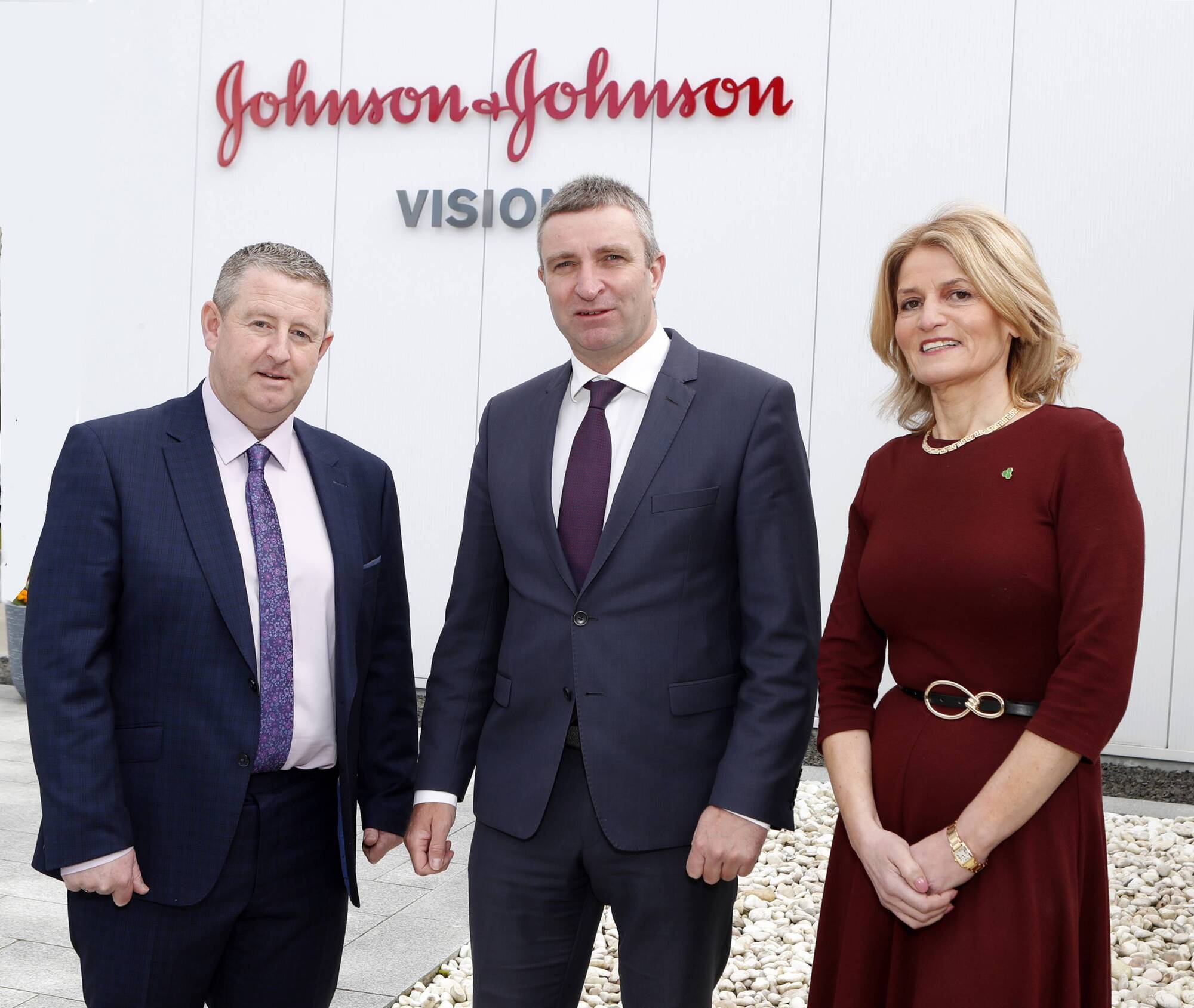 Johnson & Johnson investing €35m to expand contact lens manufacturing ...