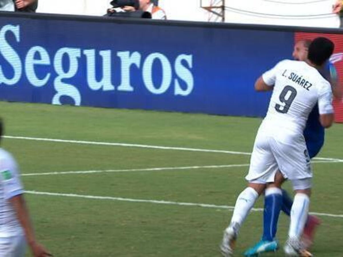 Luis Suarez Bite Ear