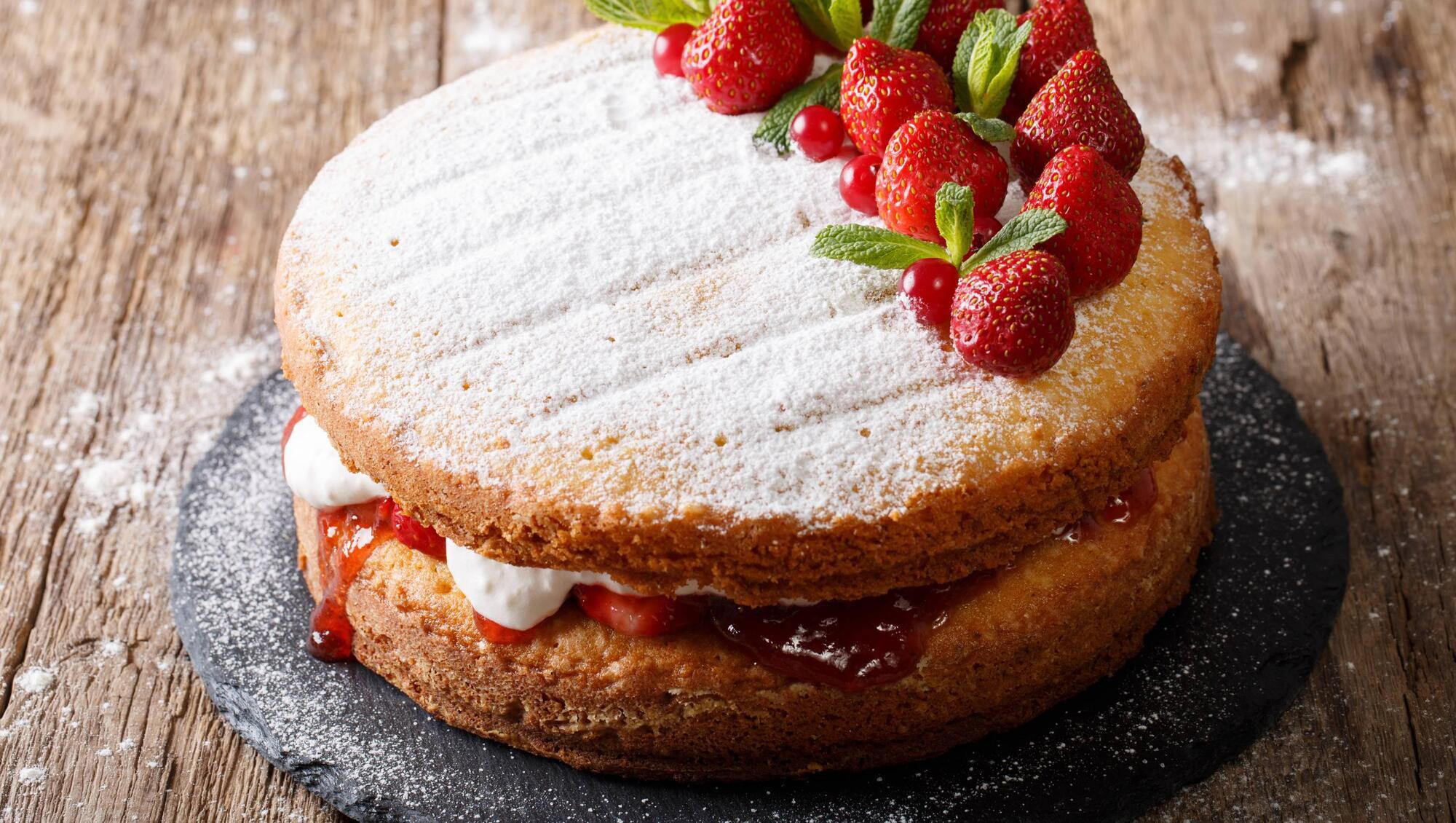 The art of the perfect sponge: recipes for the best cakes for beginners