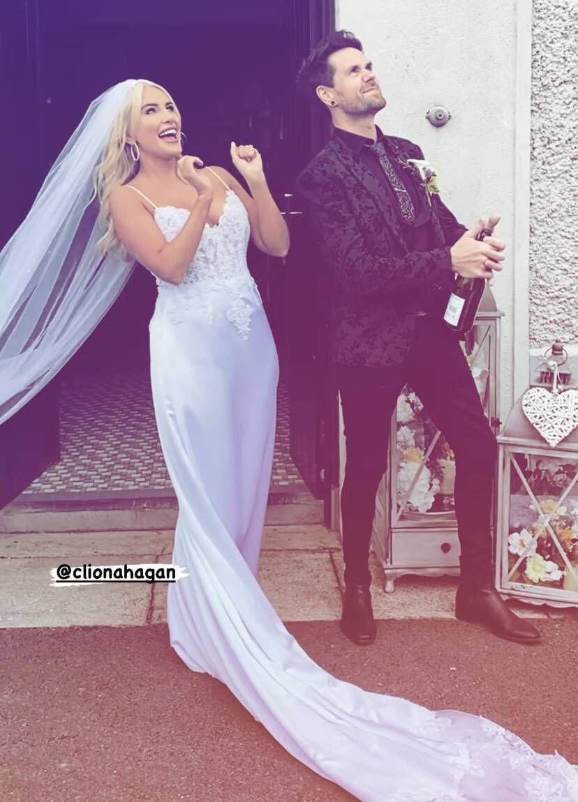 Country music singer Cliona Hagan marries Simon Sheerin in Westmeath ...