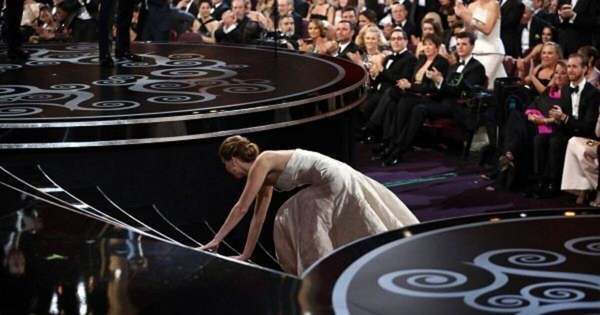 J-Law reveals Oscar fall was a 'cakewalk'