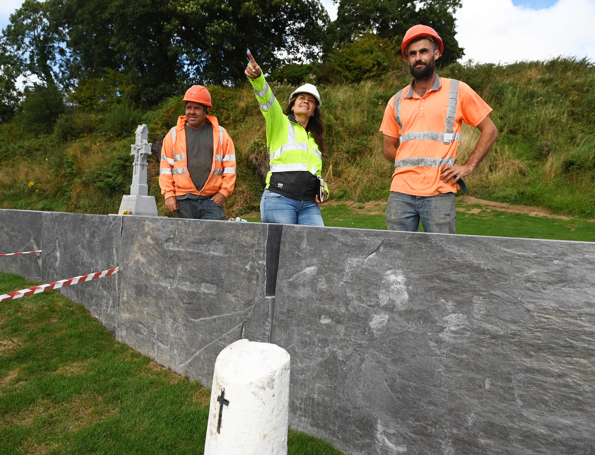 Restored monument at Béal na Bláth gets finishing touches