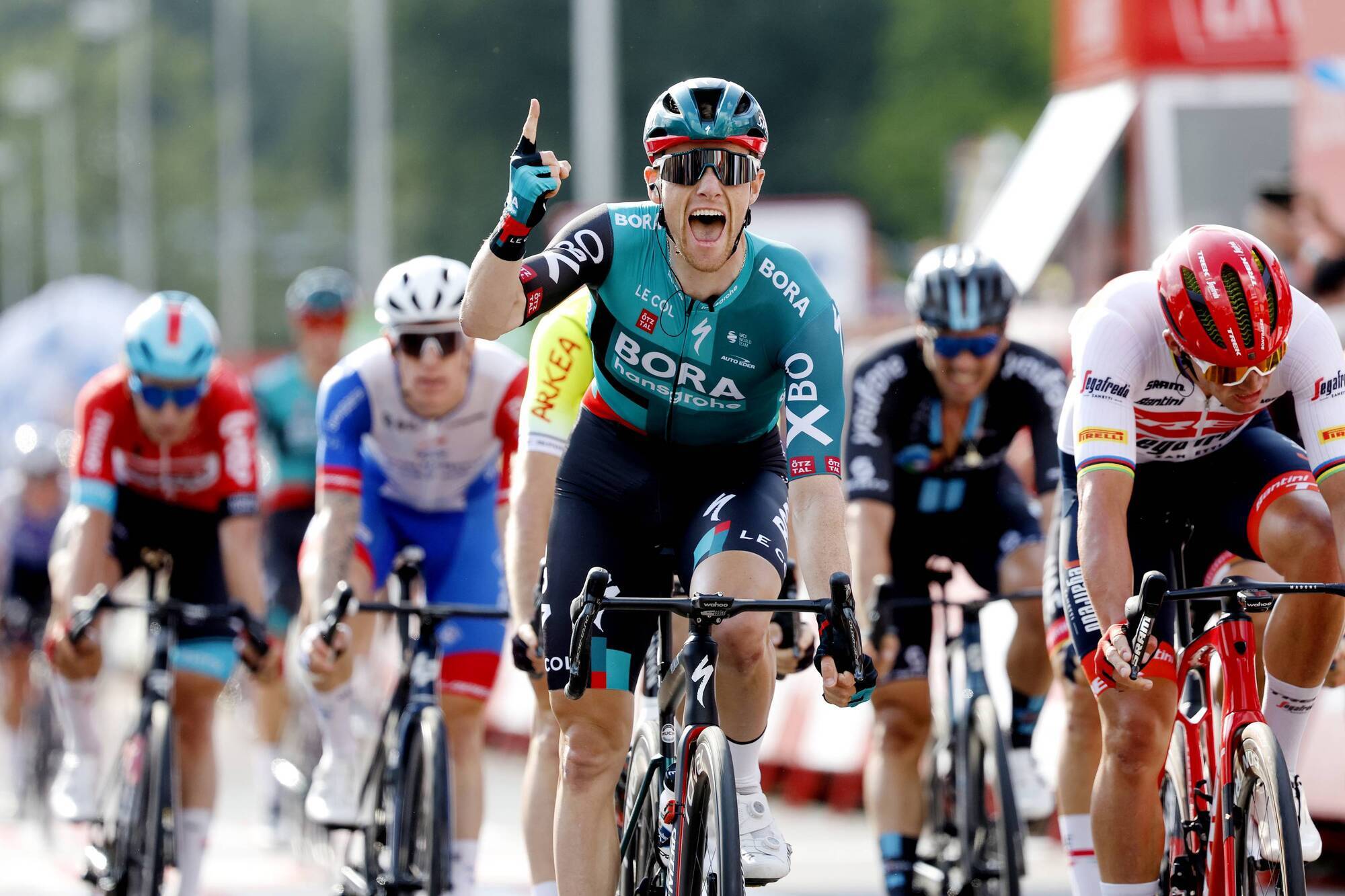 Sensational Sam Bennett puts trouble behind him to claim Vuelta stage win