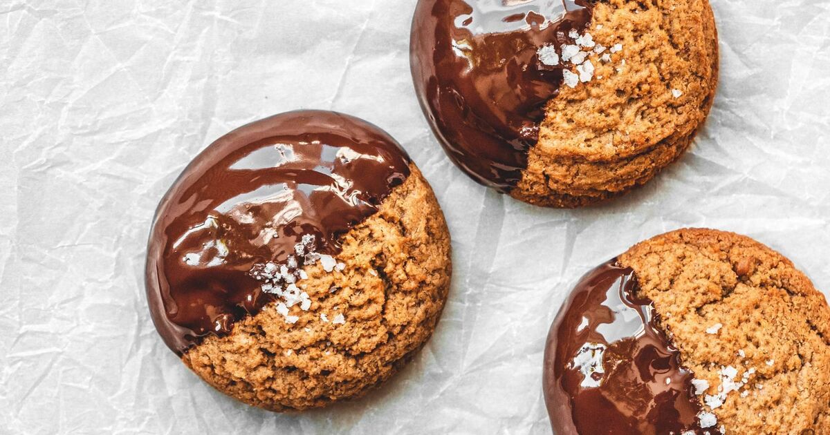 These peanut butter cookies from Bake Off winner Edd Kimber are the ...