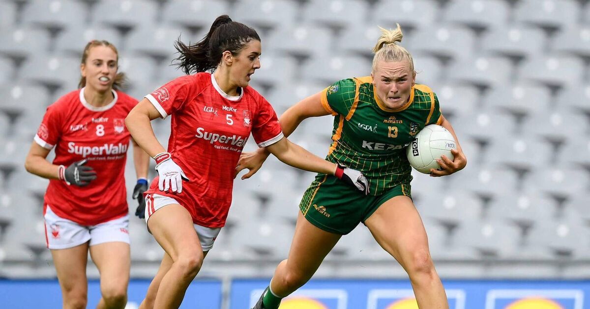 Watch: Erika O'Shea tells her mother she is making her AFLW debut