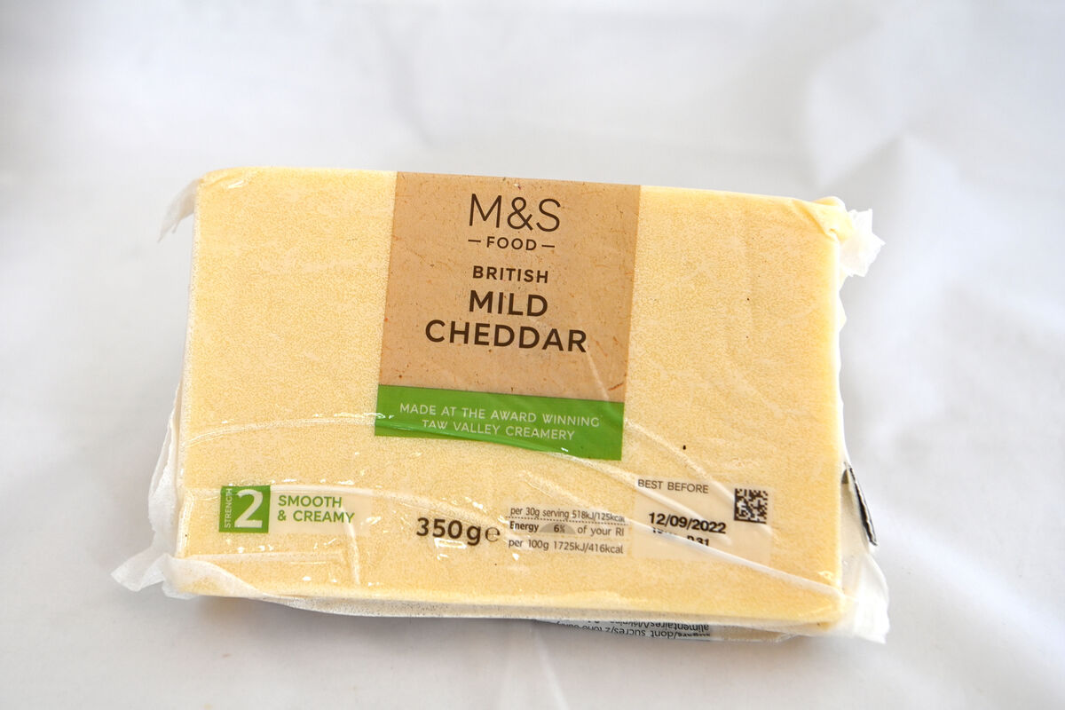 Top 8: Supermarket cheddars put to the taste test for school lunches