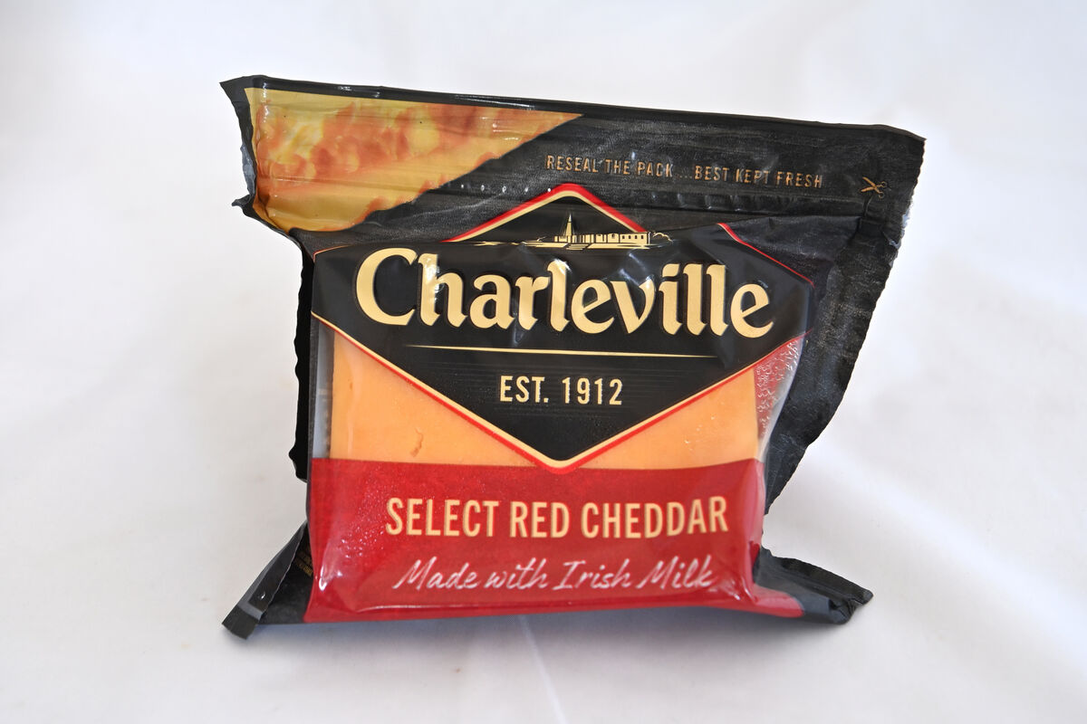 Top 8: Supermarket cheddars put to the taste test for school lunches