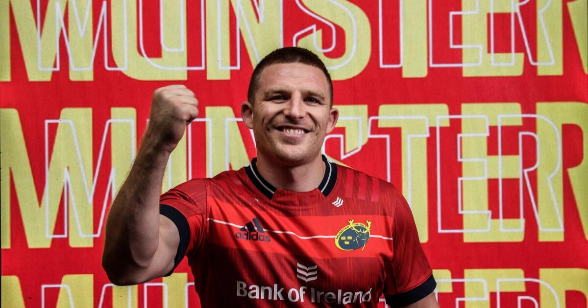 Andrew Conway delighting in exploring the finer details