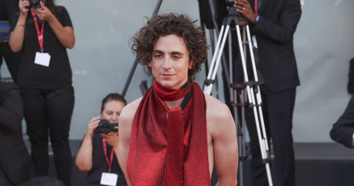 Timothee Chalamet dons red, backless jumpsuit for Venice Film Festival ...