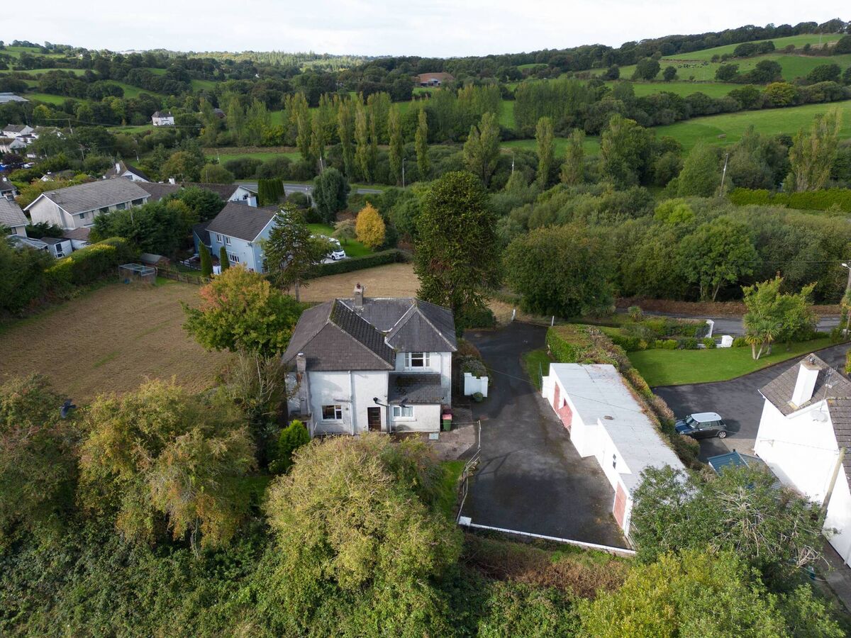 Cloghroe home comes with site options that may interest developers