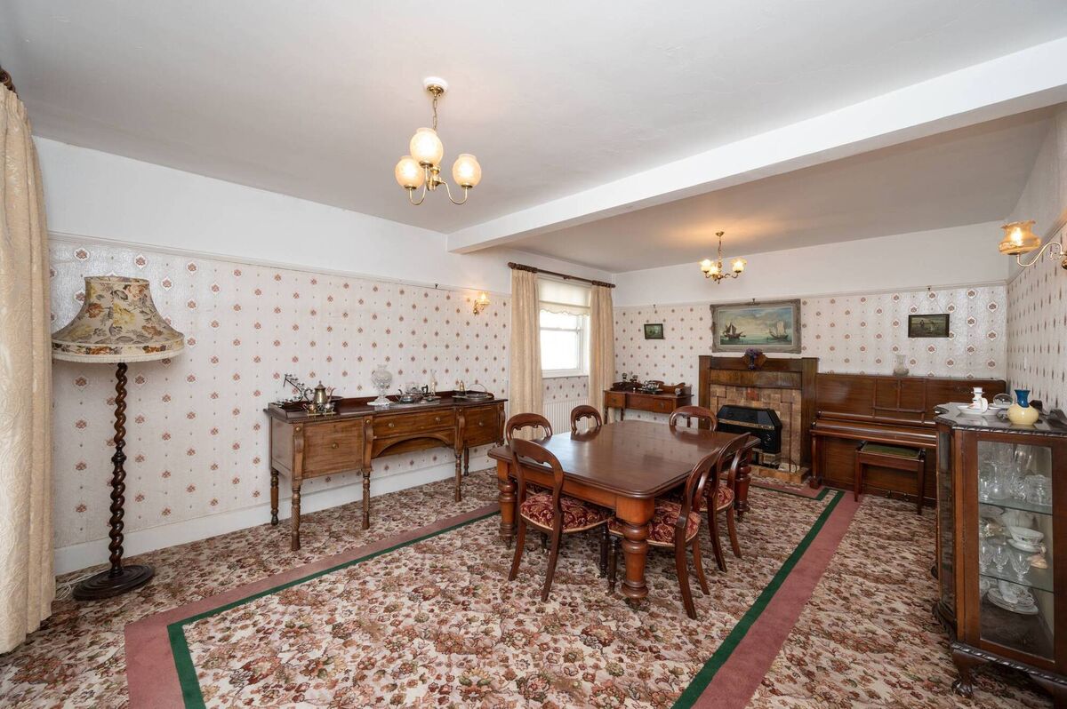 Cloghroe home comes with site options that may interest developers