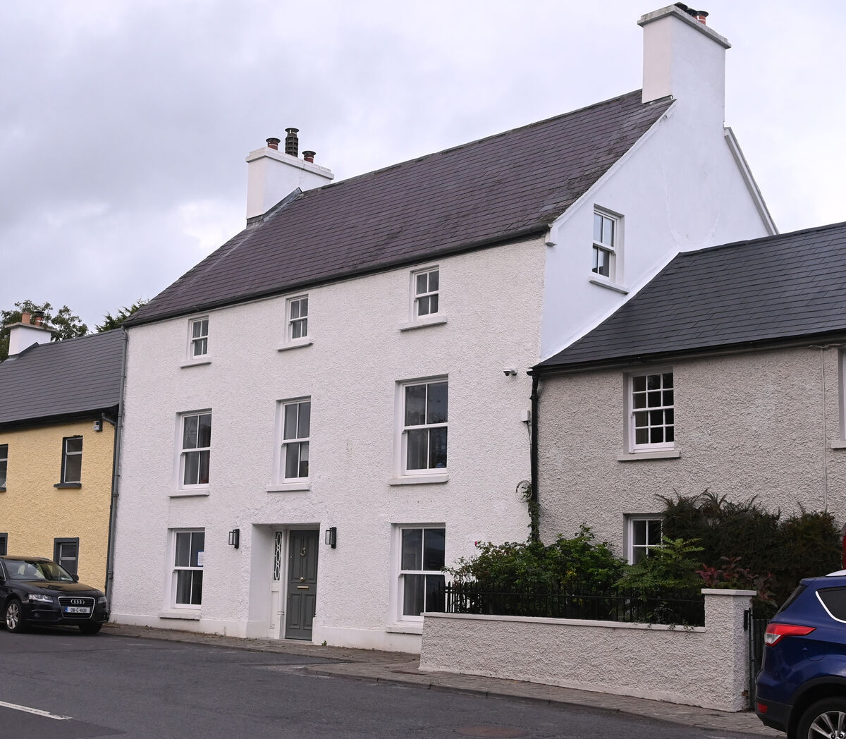 Catherine the Fake: The fraudster being hunted by gardaí who left a ...