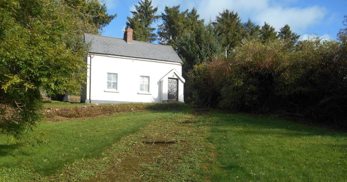 Tiny homes? Try this classic Irish ‘cottage on an acre’ in West Cork ...