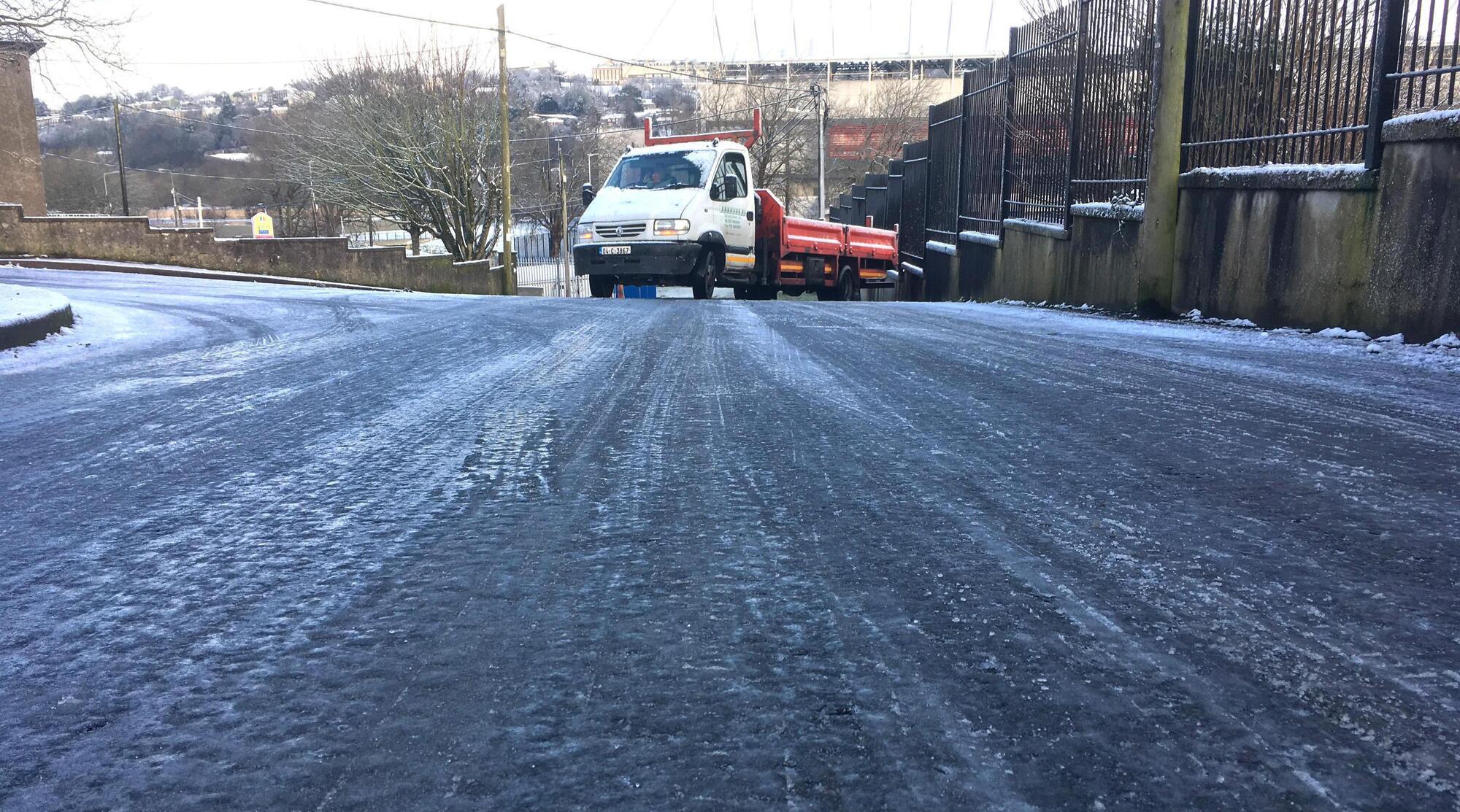 Warning of 'treacherous' road conditions in Cork as cold snap continues