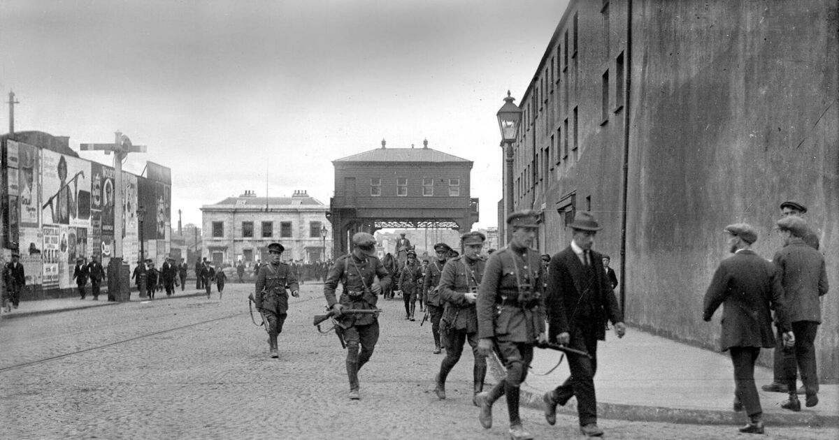 Irish Civil War: Free State takes over its second city after naval ...