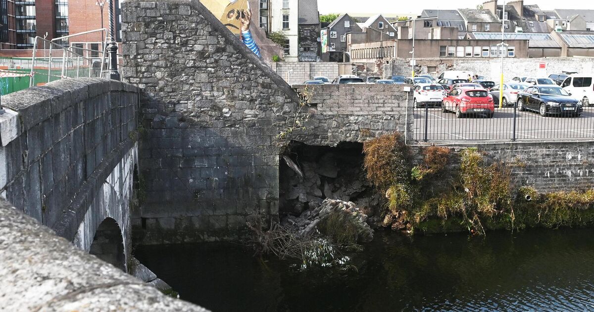 Collapsed Cork city quay wall declared derelict