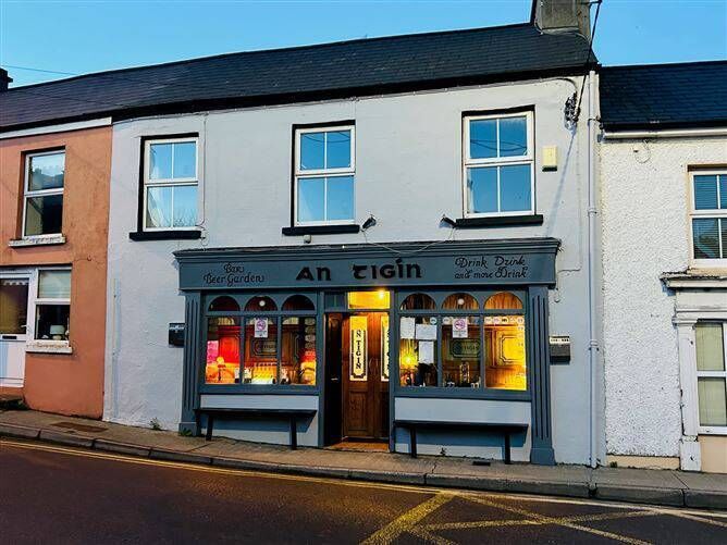 Rub shoulders with Oscar-nominee Paul Mescal with Schull pub An Tigín ...