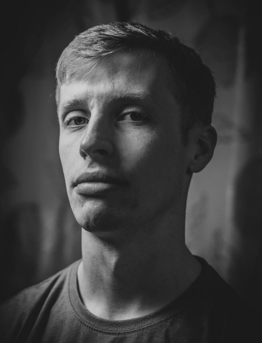 Book review: Perpetual Comedown is a college daze of highs, lows, and ...