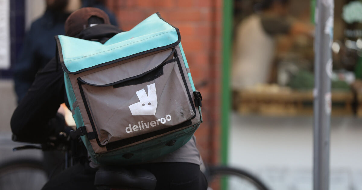 Delivery cyclists turning to food banks in order to survive