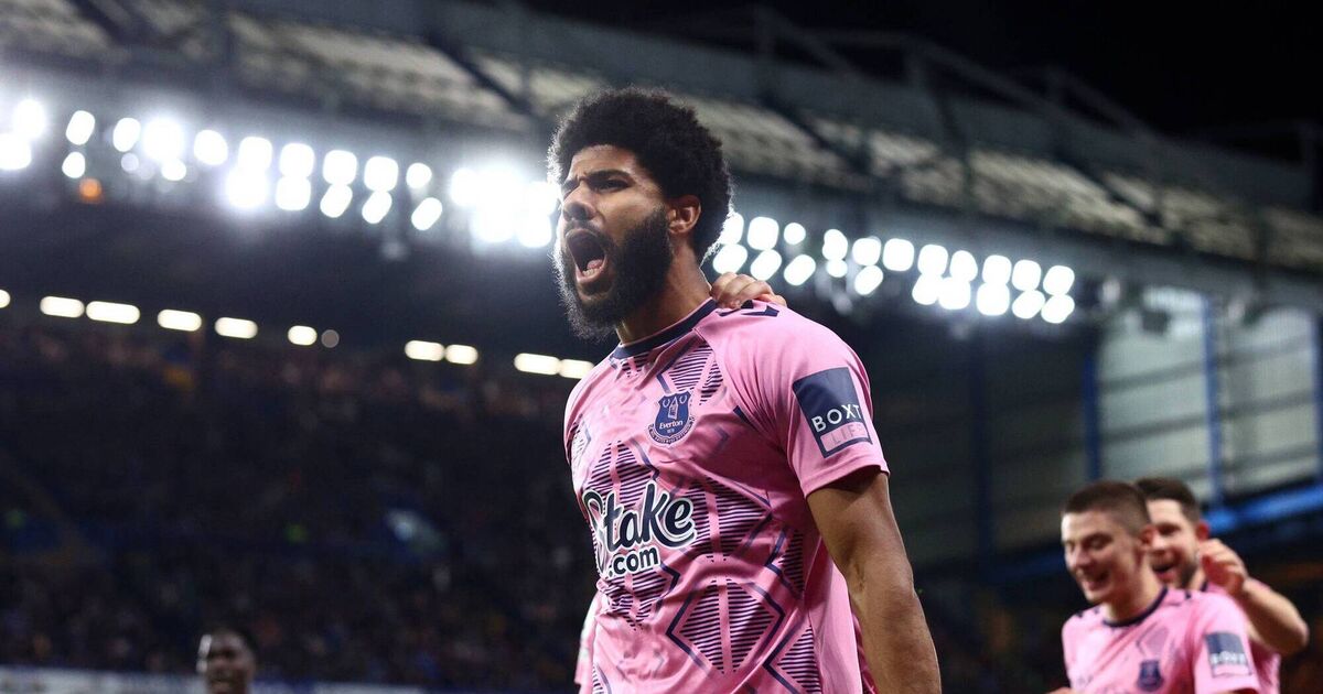 Simms equaliser for Everton stops Chelsea winning run