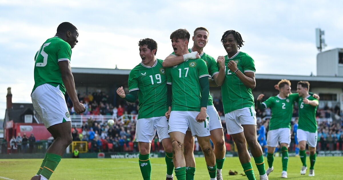 10-man Ireland come from behind to beat Iceland
