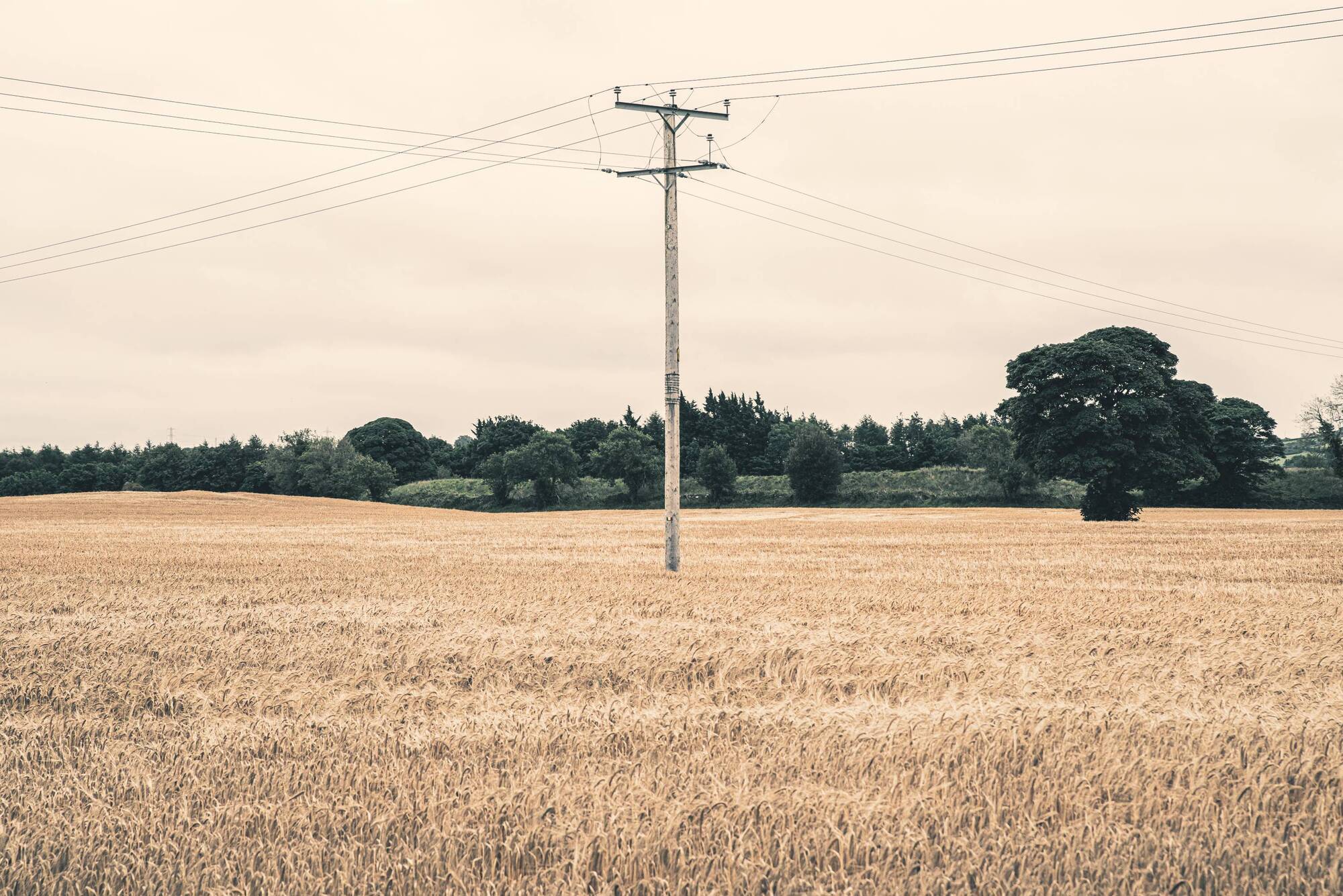 Agreement on compensation payments to landowners for new overhead power ...