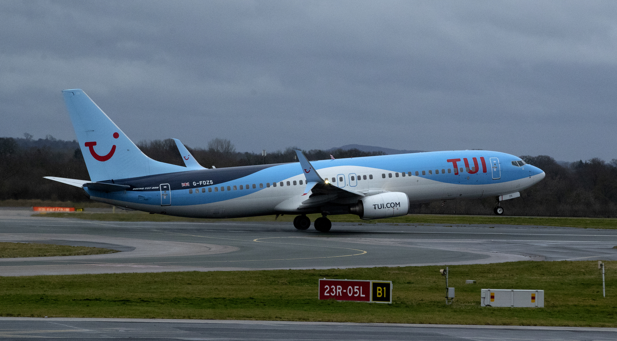 TUI sees summer travel demand to 'significantly' lift 2023 profit