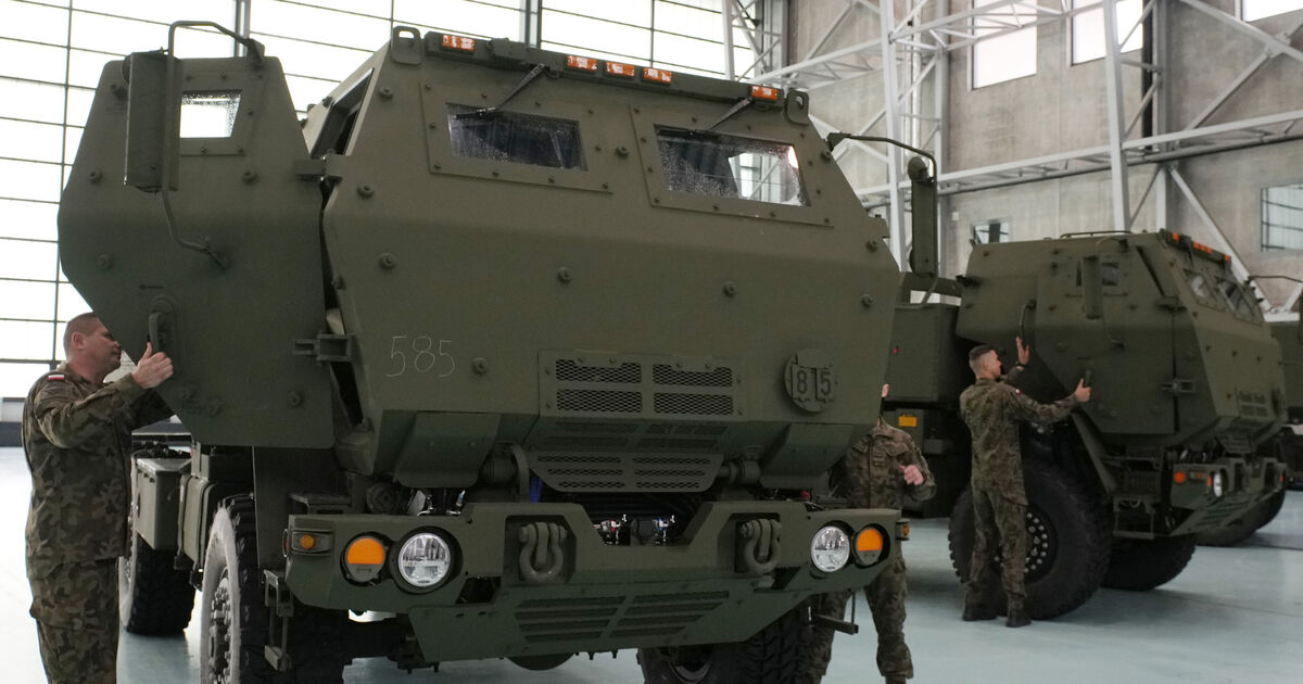 Poland receives US rocket launchers in defence upgrade