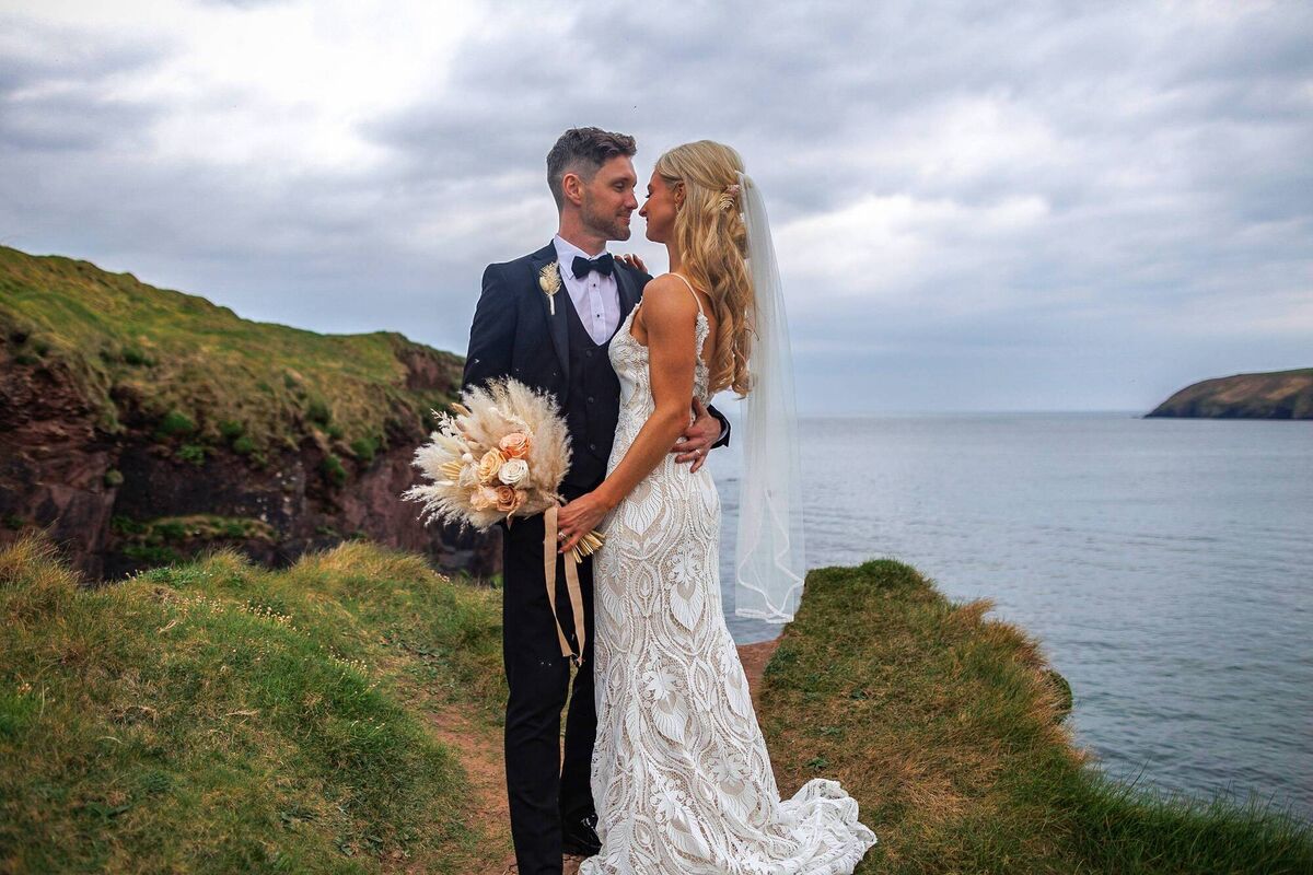 Wedding of the Week: Sun, sea and sand for Kerry's Keelin and Darren