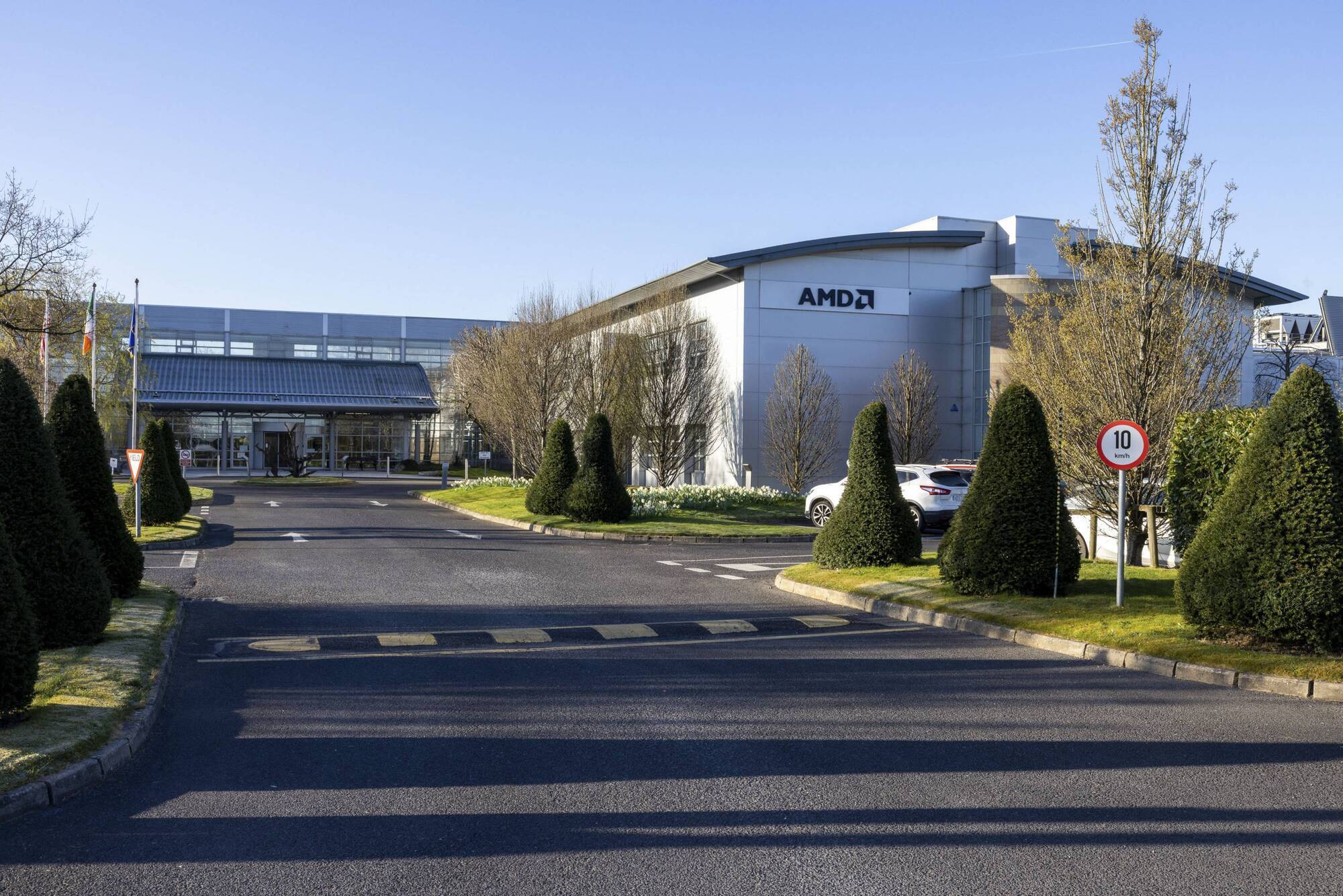 Microchip company AMD to add 290 new jobs in Cork and Dublin