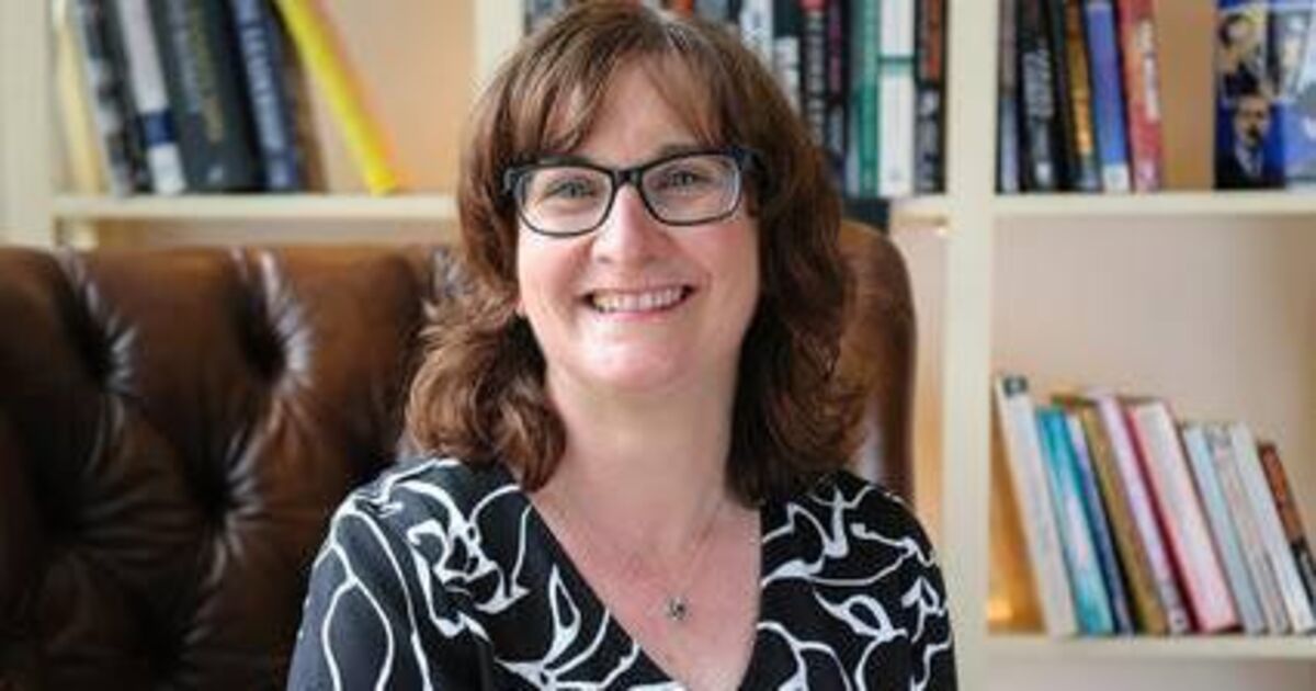 Books Are My Business: Joanne Hunter, Books at One