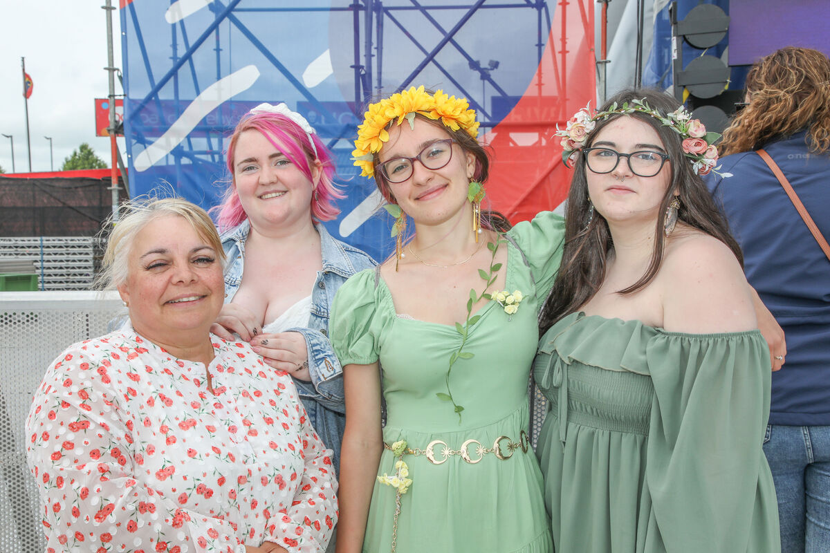 Florence + The Machine review: A cosmic love in Cork for an ethereal ...