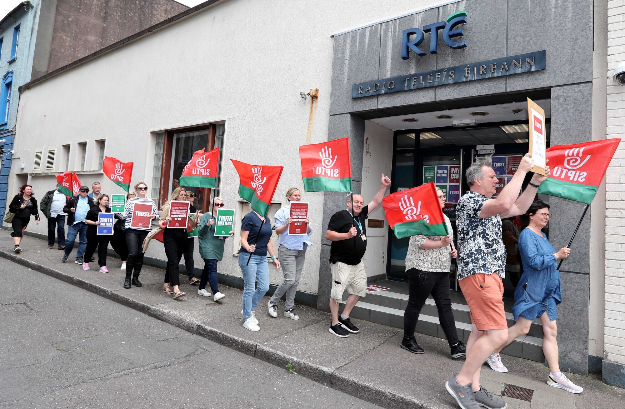 RTÉ Cork workers protest: 'We’re disgusted. We feel the culture has to ...