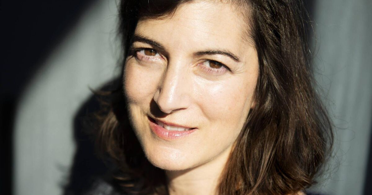 Book Review: Paula Cocozza dismantles the smartphone phenomenon