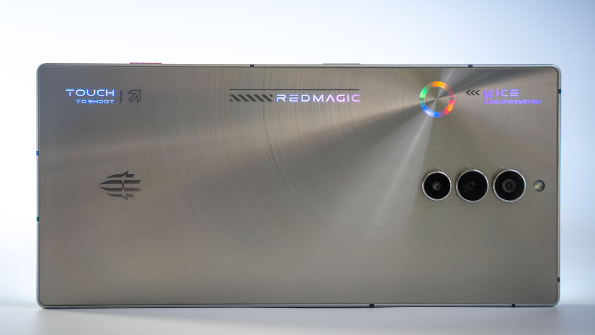 Nubia RedMagic 8S Pro — A stylish and powerful gaming phone