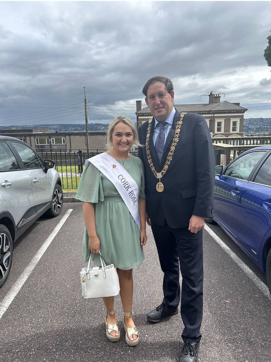 Rose of Tralee fans see red as posters supporting Cork Rose removed ...