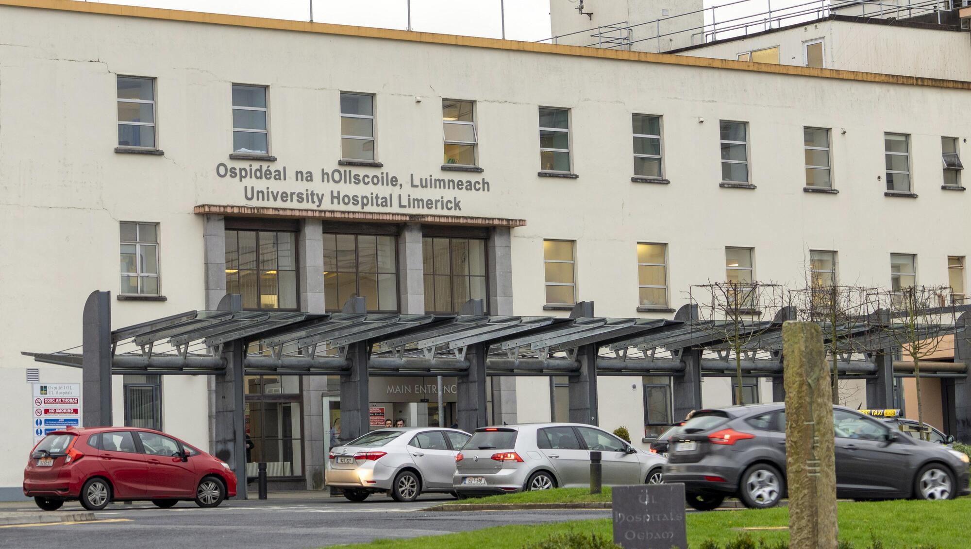 Swimmer airlifted to hospital after getting into difficulty on Lough Derg