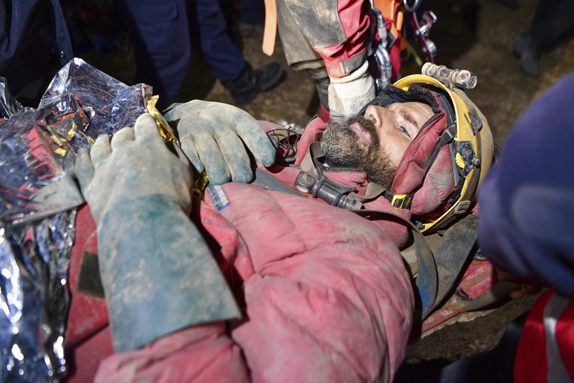 Watch: U.S. caver rescued after days-long climb from 1,000 meters deep ...