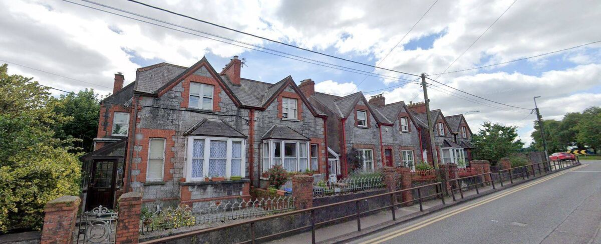 Wilton €330k beauty hiding in plain sight and busy spot