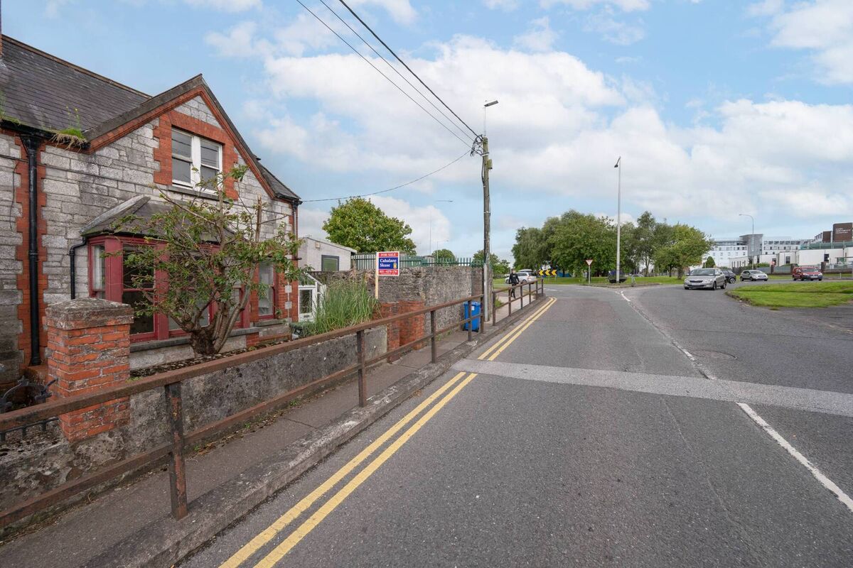 Wilton €330k beauty hiding in plain sight and busy spot