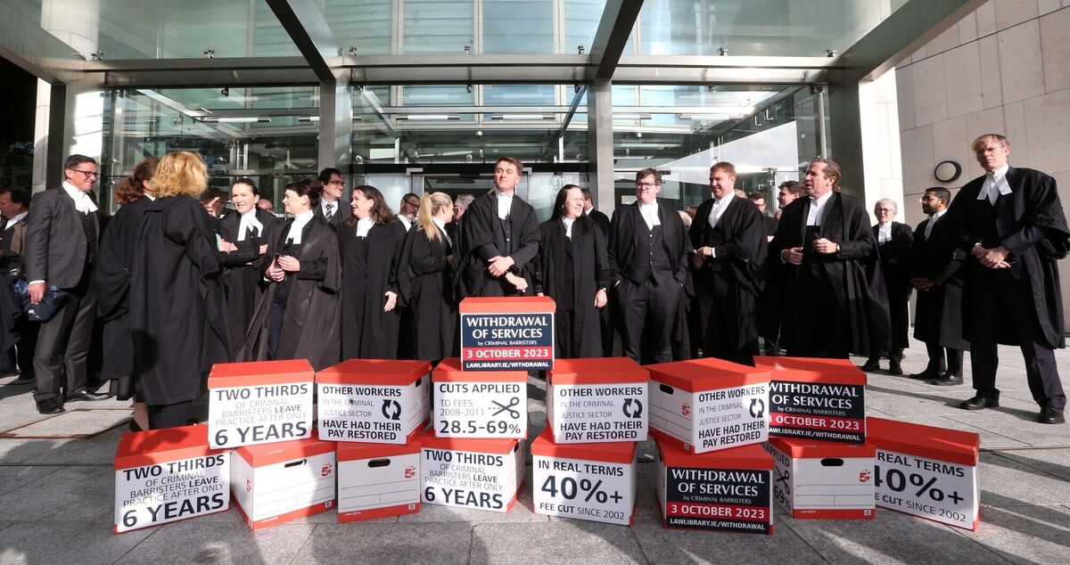 'We are done talking': Barristers strike on Cork courthouse steps for ...