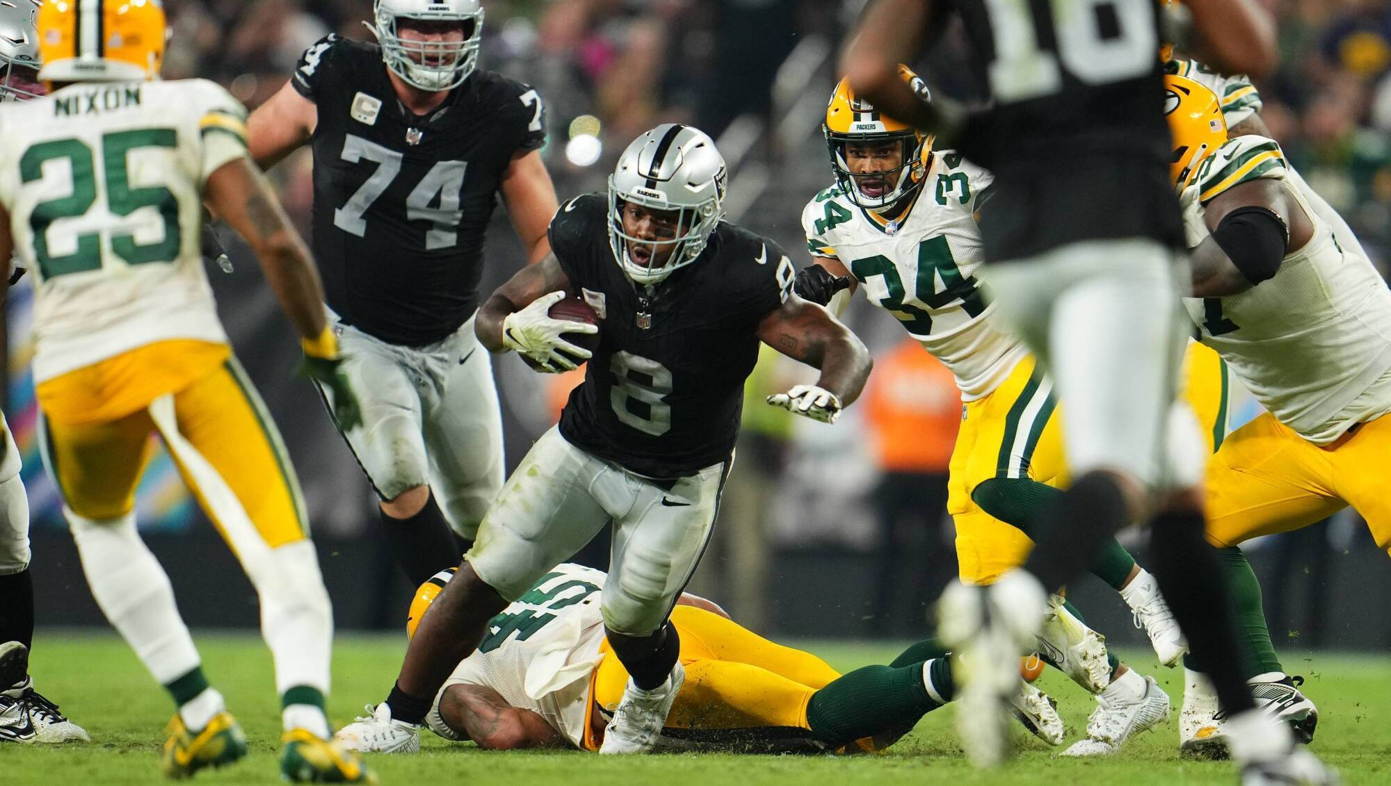 Last-quarter touchdown seals win for Las Vegas Raiders against Green ...