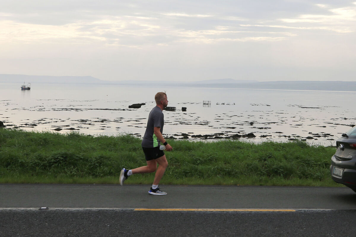 Blind Paralympian runs length of Ireland to raise funds for sight loss ...