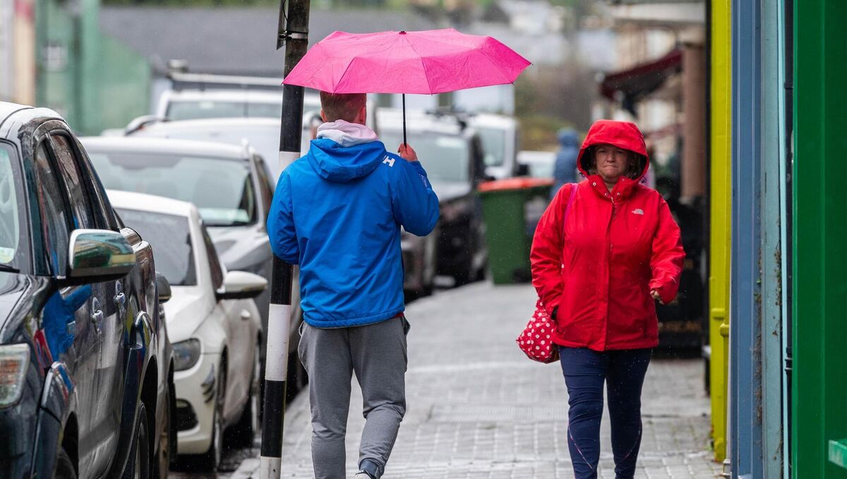 Storm Babet: Flood barriers raised in Mallow, Fermoy; Cork City Council ...