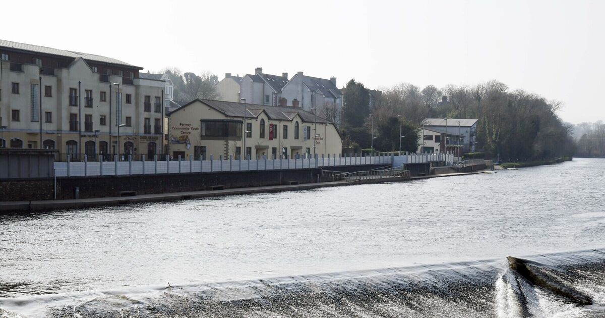 Storm Babet: Flood barriers raised in Mallow, Fermoy; Cork City Council ...