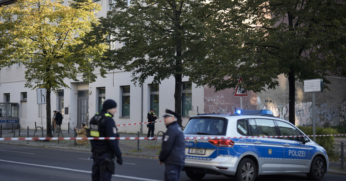 Synagogue attacked with firebombs as antisemitic incidents rise in Germany