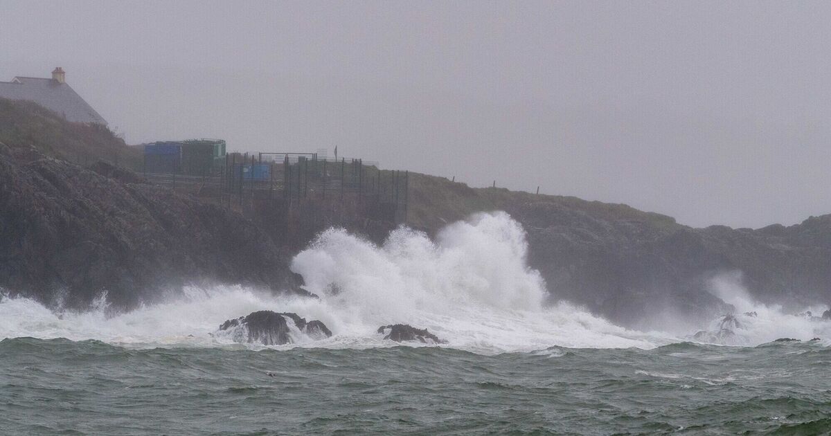 Storm Debi: 14 counties under status red warning as schools in affected ...